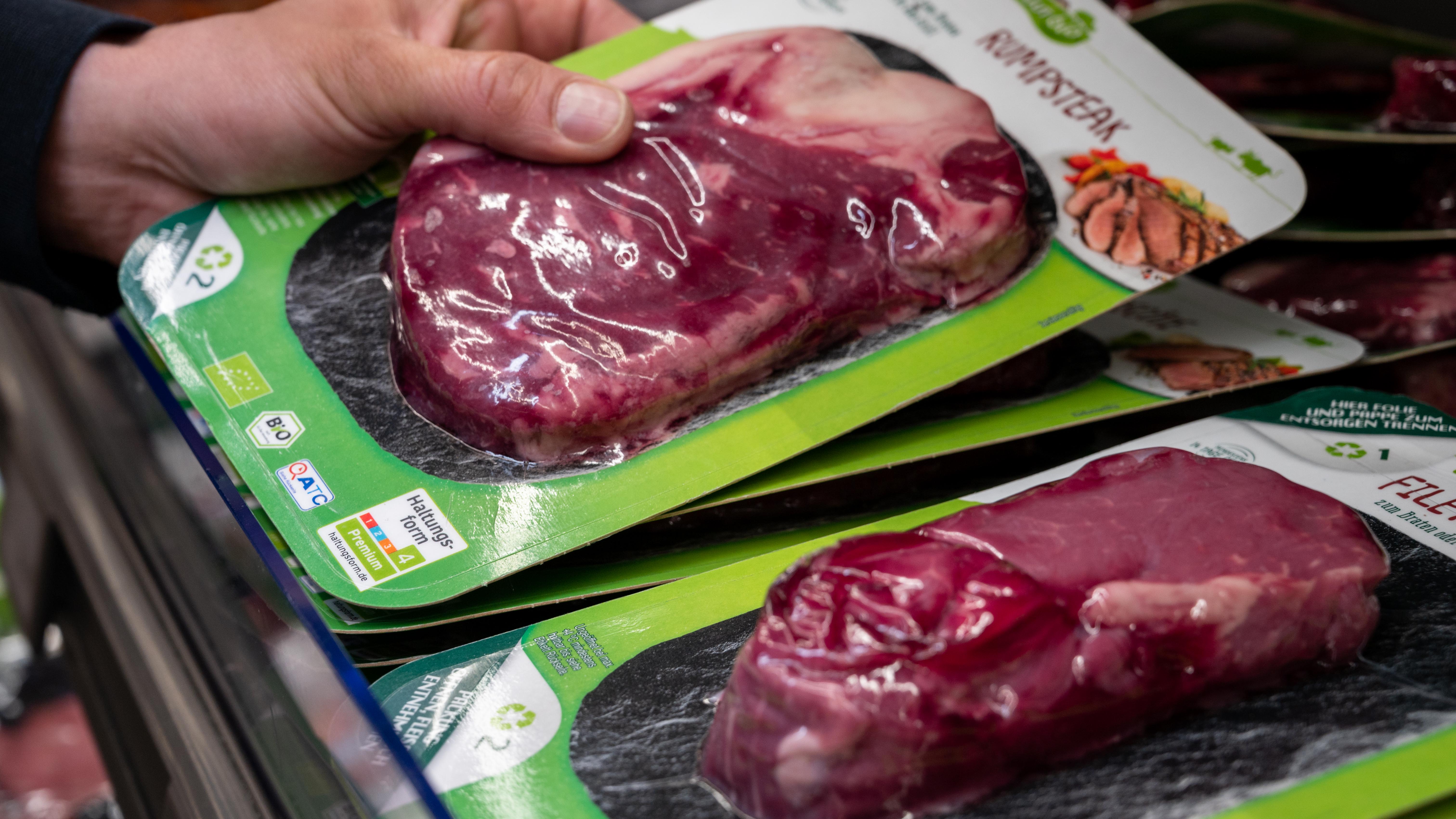 Unsere Haltung: Mehr Tierwohl!